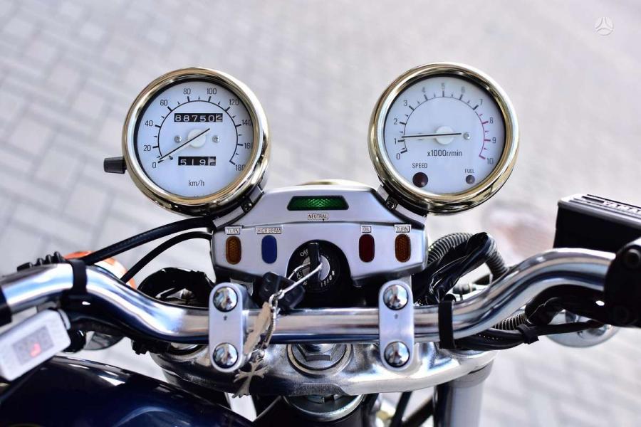 Melns Yamaha XV 1988 Kretinga, ar dzinēja tilpumu 0.75 L un nobraukumu 89 tūkst. km par 1399 €, foto 9 vietnē AUTOMOTO.COM.LV