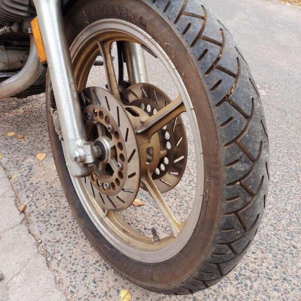 Melns Yamaha XV 1989 Viļņa, ar dzinēja tilpumu 0.75 L un nobraukumu 40 tūkst. km par 850 €, foto 11 vietnē AUTOMOTO.COM.LV