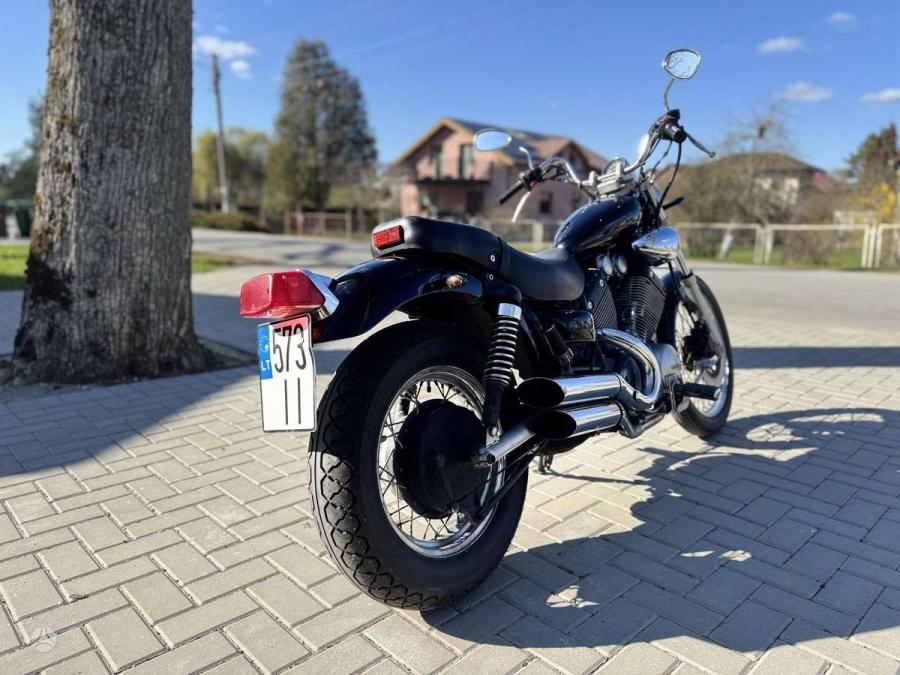 Melns Yamaha XV 1990 Kauņa, ar dzinēja tilpumu 0.53 L un nobraukumu 23 tūkst. km par 1300 €, foto 4 vietnē AUTOMOTO.COM.LV