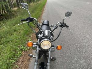 Melns Yamaha XV 2000 Nemenčinė, ar dzinēja tilpumu 0.25 L un nobraukumu 14 tūkst. km par 2600 €, foto 5 vietnē AUTOMOTO.COM.LV