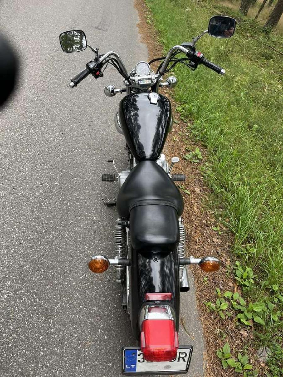 Melns Yamaha XV 2000 Nemenčinė, ar dzinēja tilpumu 0.25 L un nobraukumu 14 tūkst. km par 2600 €, foto 9 vietnē AUTOMOTO.COM.LV