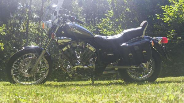 Melns Yamaha XV 2001 Alīta, ar dzinēja tilpumu 0.54 L un nobraukumu 8 tūkst. km par 2600 €, foto 5 vietnē AUTOMOTO.COM.LV