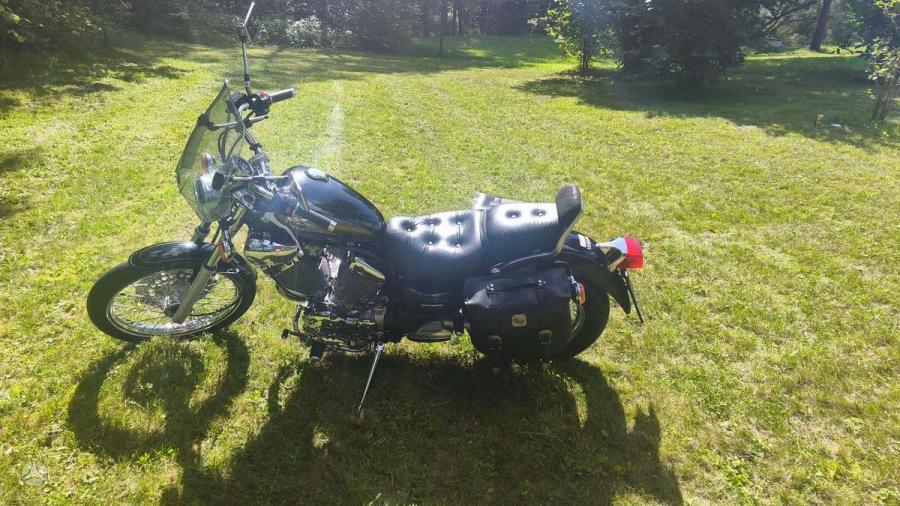 Melns Yamaha XV 2001 Alīta, ar dzinēja tilpumu 0.54 L un nobraukumu 8 tūkst. km par 2600 €, foto 11 vietnē AUTOMOTO.COM.LV