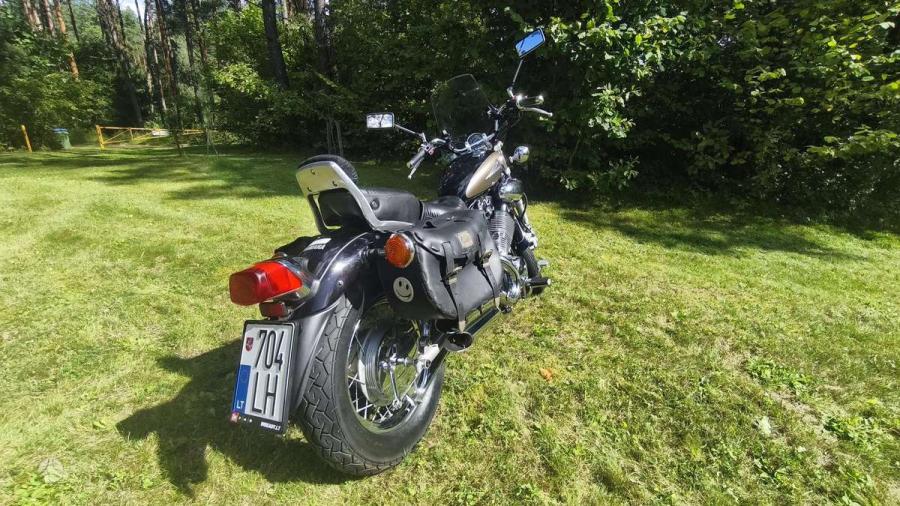 Melns Yamaha XV 2001 Alīta, ar dzinēja tilpumu 0.54 L un nobraukumu 8 tūkst. km par 2600 €, foto 12 vietnē AUTOMOTO.COM.LV