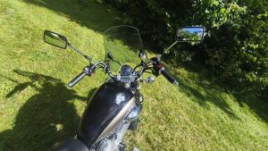 Melns Yamaha XV 2001 Alīta, ar dzinēja tilpumu 0.54 L un nobraukumu 8 tūkst. km par 2600 €, foto 14 vietnē AUTOMOTO.COM.LV