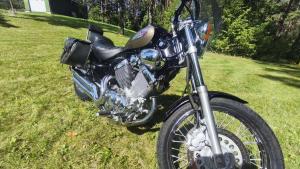Melns Yamaha XV 2001 Alīta, ar dzinēja tilpumu 0.54 L un nobraukumu 8 tūkst. km par 2600 €, foto 15 vietnē AUTOMOTO.COM.LV