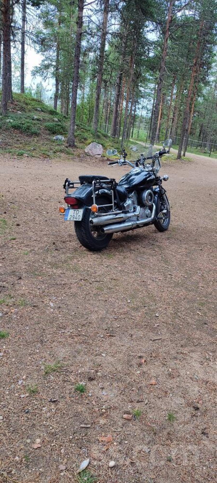 Yamaha XVS 1100 1999 in Gulbene, with an engine capacity of 1.10 L and mileage of 0 thousand km for 3800 €, photo 8 on AUTOMOTO.COM.LV