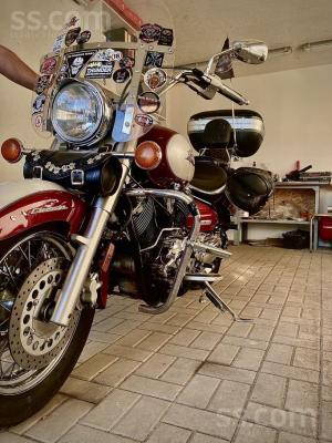 Yamaha XVS 1100 2001 in Rezekne, with an engine capacity of 1.10 L and mileage of 0 thousand km for 3700 €, photo 5 on AUTOMOTO.COM.LV
