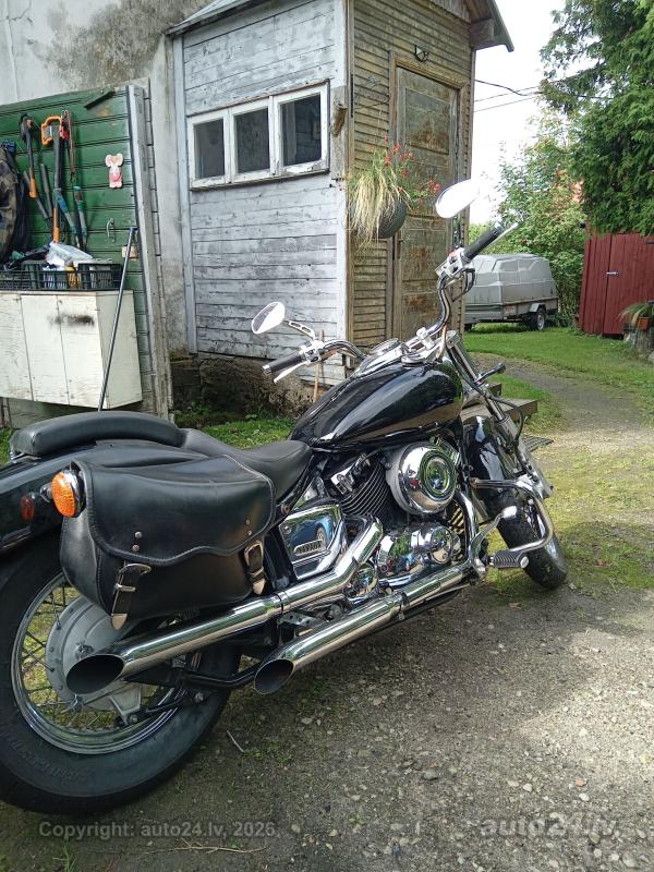 Melns Yamaha XVS 650 2000 Tiri, ar dzinēja tilpumu 0.65 L un nobraukumu 43 tūkst. km par 3000 €, foto 1 vietnē AUTOMOTO.COM.LV