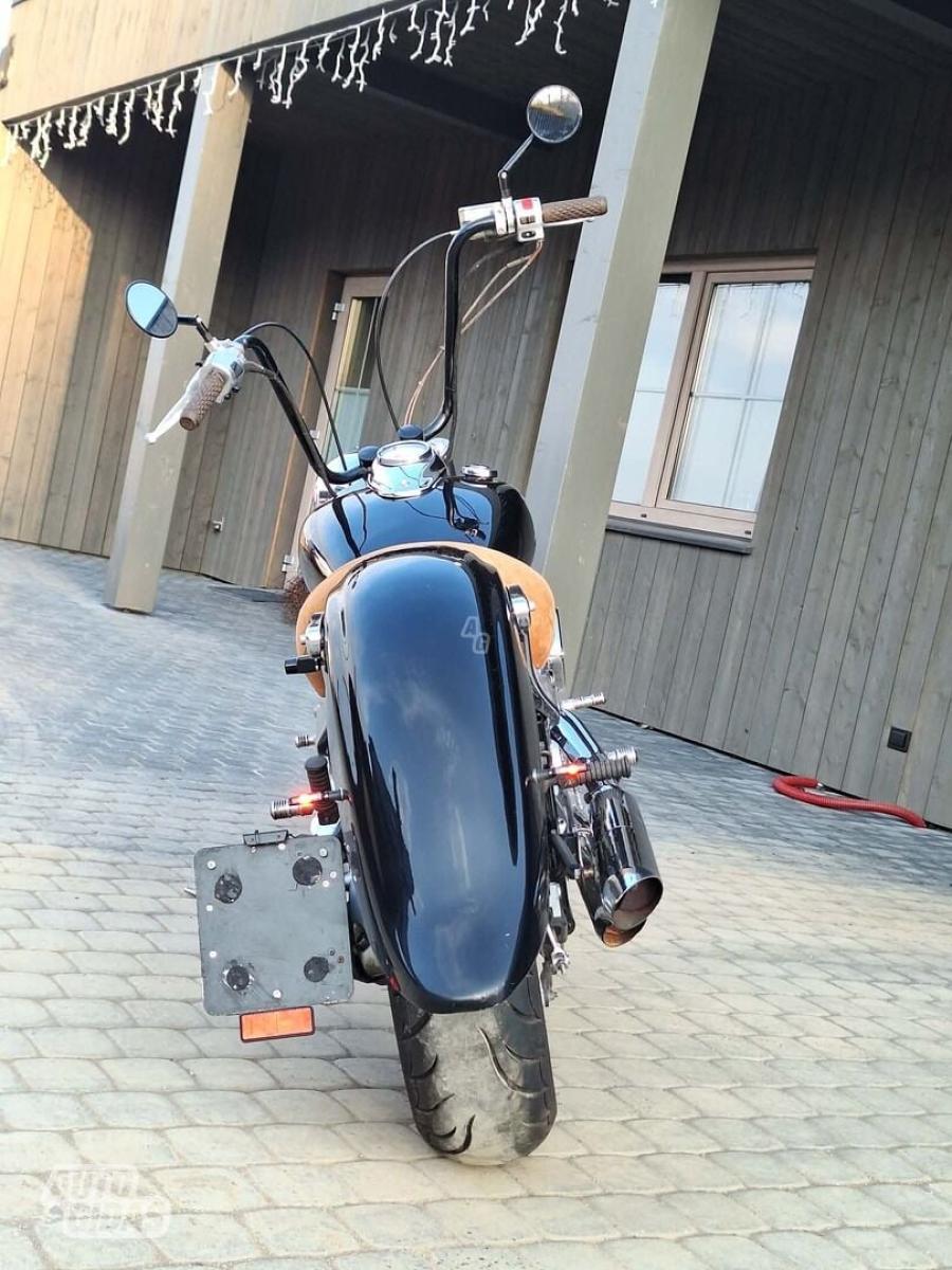 Melns Yamaha XVS 2000 Jurbarkas, ar dzinēja tilpumu 0.65 L un nobraukumu 31 tūkst. km par 3100 €, foto 5 vietnē AUTOMOTO.COM.LV