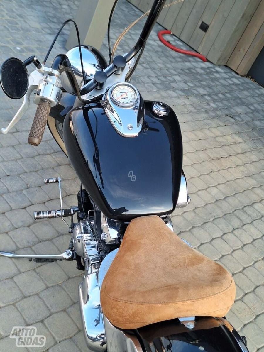 Melns Yamaha XVS 2000 Jurbarkas, ar dzinēja tilpumu 0.65 L un nobraukumu 31 tūkst. km par 3100 €, foto 24 vietnē AUTOMOTO.COM.LV