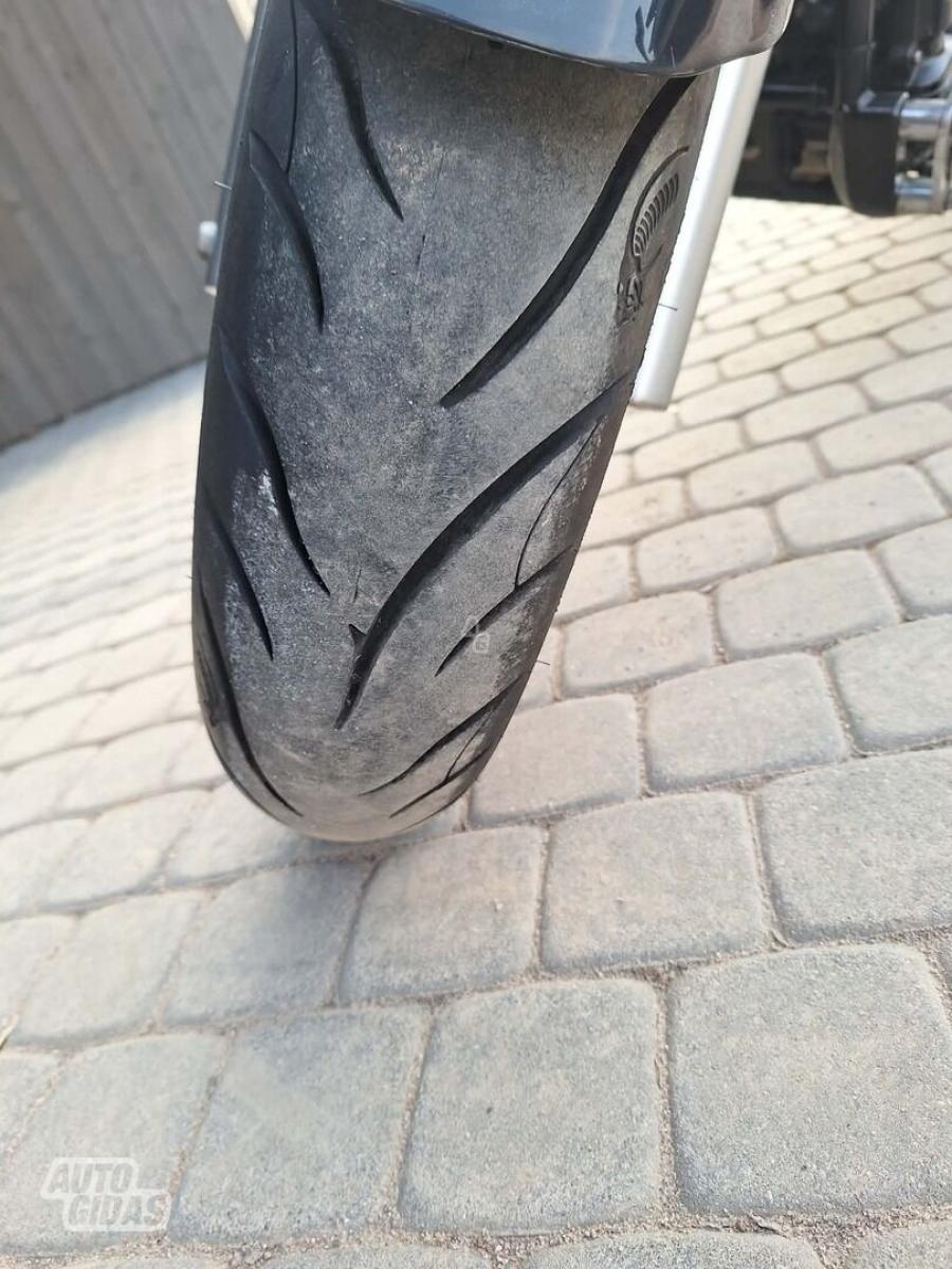 Black Yamaha XVS 2000 in Jurbarkas, with an engine capacity of 0.65 L and mileage of 31 thousand km for 3000 €, photo 11 on AUTOMOTO.COM.LV