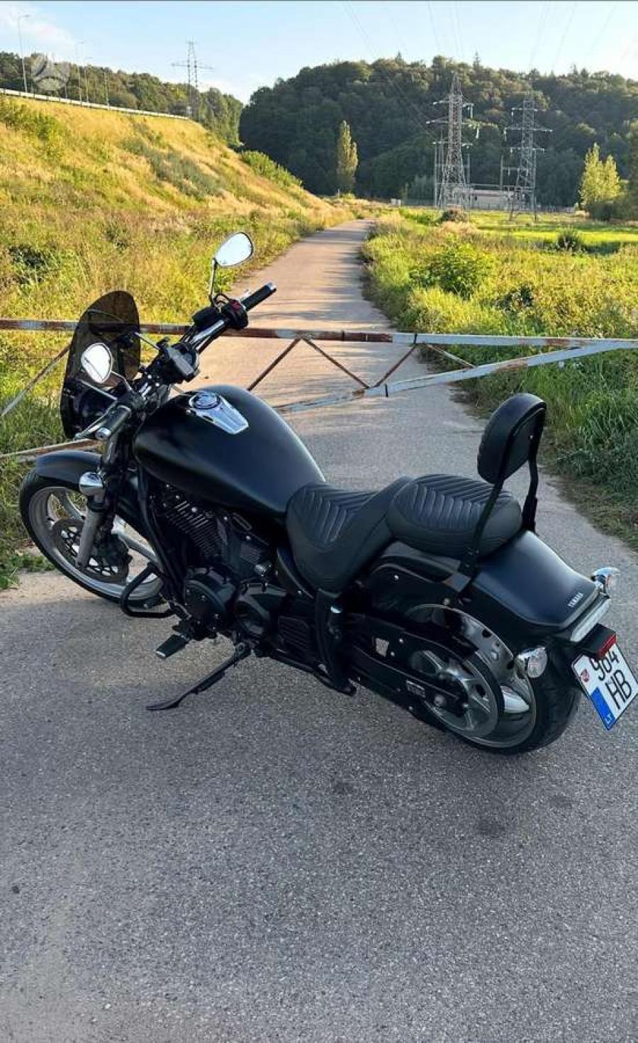 Black Yamaha XVS 2016 in Kaunas, with an engine capacity of 1.30 L and mileage of 18 thousand km for 7400 €, photo 1 on AUTOMOTO.COM.LV