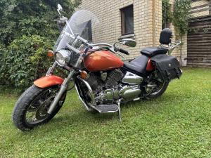 Orange Yamaha XVS 2001 in Vilnius, with an engine capacity of 1.06 L and mileage of 55 thousand km for 3300 €, photo  on AUTOMOTO.COM.LV