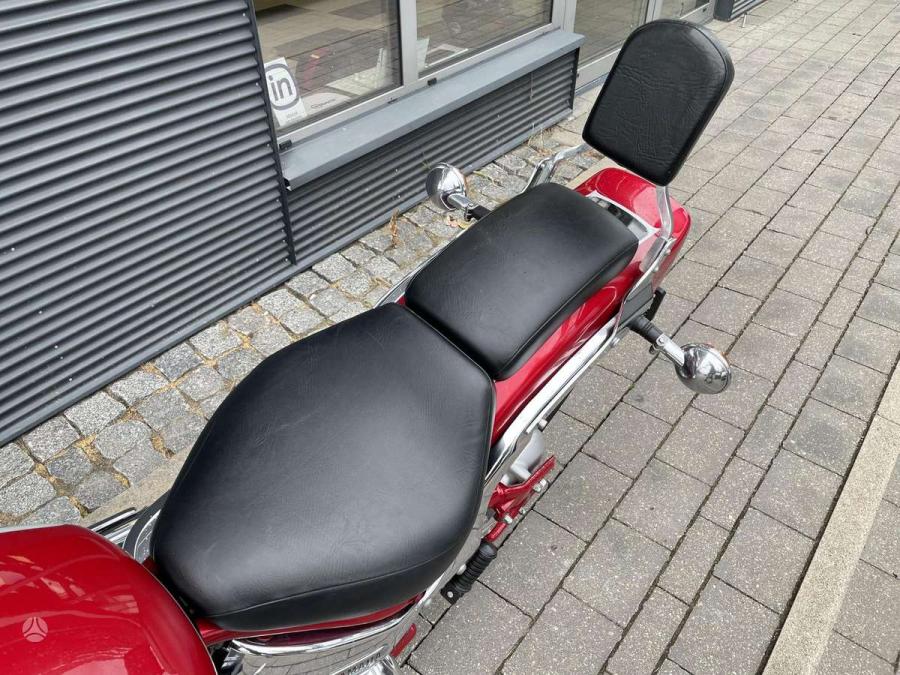 Red Yamaha XVS 2001 in Riga, with an engine capacity of 0.65 L and mileage of 35 thousand km for 2999 €, photo 9 on AUTOMOTO.COM.LV