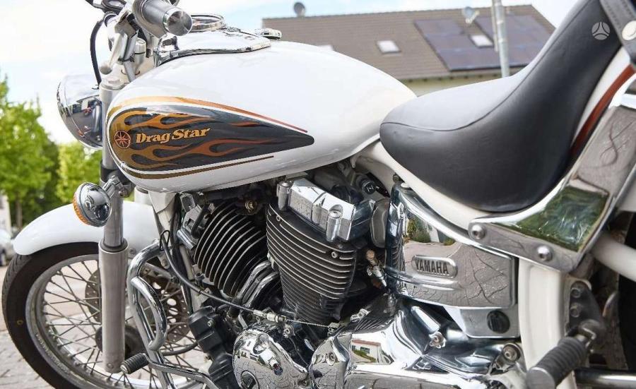 Balts Yamaha XVS 2000 Viļņa, ar dzinēja tilpumu 0.65 L un nobraukumu 17 tūkst. km par 3550 €, foto 8 vietnē AUTOMOTO.COM.LV