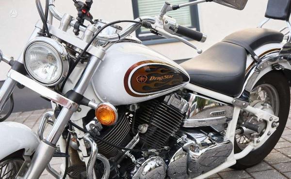White Yamaha XVS 2000 in Vilnius, with an engine capacity of 0.65 L and mileage of 17 thousand km for 3550 €, photo 8 on AUTOMOTO.COM.LV