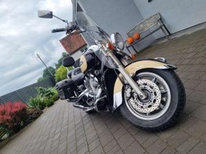 Yellow Yamaha XVZ 1997 in Jurbarkas, with an engine capacity of 1.29 L and mileage of 27 thousand km for 4250 €, photo 1 on AUTOMOTO.COM.LV