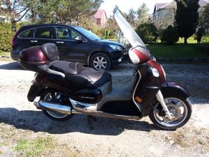 Brown Yamaha YBR 2003 in Siauliai, with an engine capacity of 0.50 L and mileage of 20 thousand km for 1250 €, photo 3 on AUTOMOTO.COM.LV