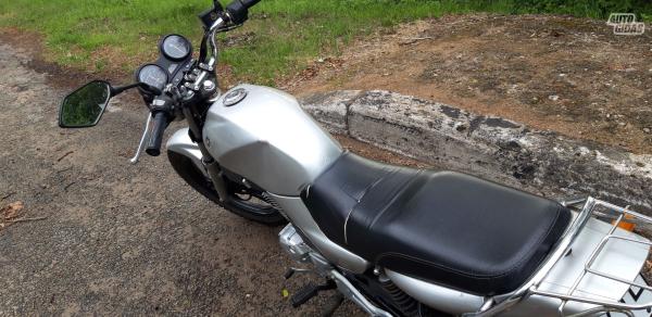 Grey Yamaha YBR 2006 in Druskininkai, with an engine capacity of 0.13 L and mileage of 30 thousand km for 1100 €, photo 3 on AUTOMOTO.COM.LV
