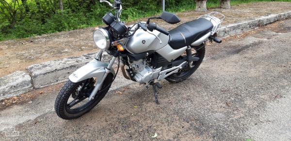 Grey Yamaha YBR 2006 in Druskininkai, with an engine capacity of 0.13 L and mileage of 30 thousand km for 1100 €, photo 4 on AUTOMOTO.COM.LV