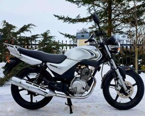 Grey Yamaha YBR 2009 in Pasvalys, with an engine capacity of 0.13 L and mileage of 11 thousand km for 1350 €, photo  on AUTOMOTO.COM.LV