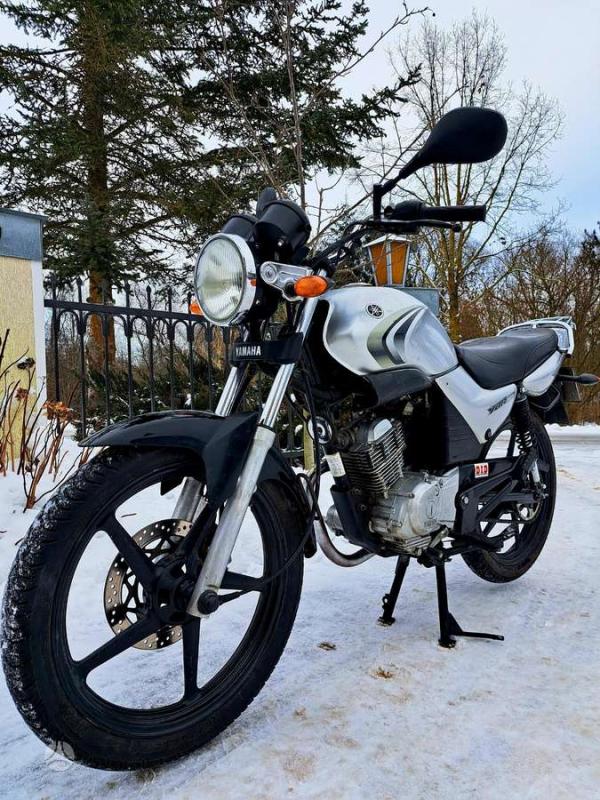 Grey Yamaha YBR 2009 in Pasvalys, with an engine capacity of 0.13 L and mileage of 11 thousand km for 1350 €, photo 5 on AUTOMOTO.COM.LV