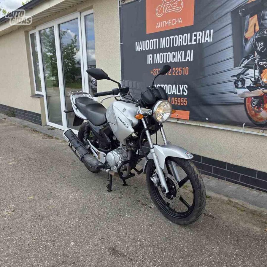 Grey Yamaha YBR 2011 in Panevezys, with an engine capacity of 0.13 L and mileage of 0 thousand km for 1350 €, photo 1 on AUTOMOTO.COM.LV