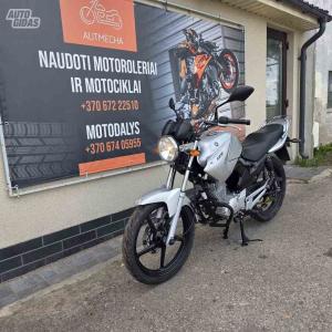 Grey Yamaha YBR 2011 in Panevezys, with an engine capacity of 0.13 L and mileage of 0 thousand km for 1350 €, photo 3 on AUTOMOTO.COM.LV