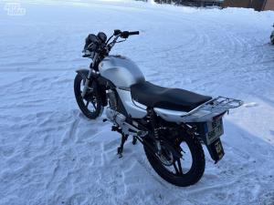 Yamaha YBR 2007 in Kelme, with an engine capacity of 0.13 L and mileage of 28 thousand km for 675 €, photo 4 on AUTOMOTO.COM.LV