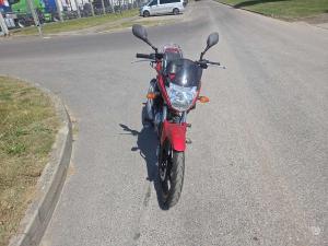 Yamaha YBR 2015 in Vilnius, with an engine capacity of 0.13 L and mileage of 5 thousand km for 1260 €, photo 4 on AUTOMOTO.COM.LV