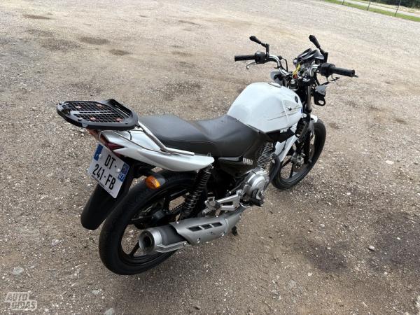 Yamaha YBR 2015 in Kelme, with an engine capacity of 0.13 L and mileage of 10 thousand km for 815 €, photo 3 on AUTOMOTO.COM.LV