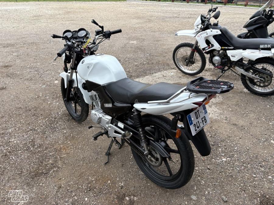 Yamaha YBR 2015 in Kelme, with an engine capacity of 0.13 L and mileage of 10 thousand km for 815 €, photo 5 on AUTOMOTO.COM.LV