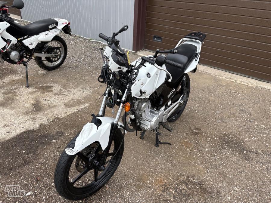 Yamaha YBR 2015 in Kelme, with an engine capacity of 0.13 L and mileage of 10 thousand km for 815 €, photo 7 on AUTOMOTO.COM.LV