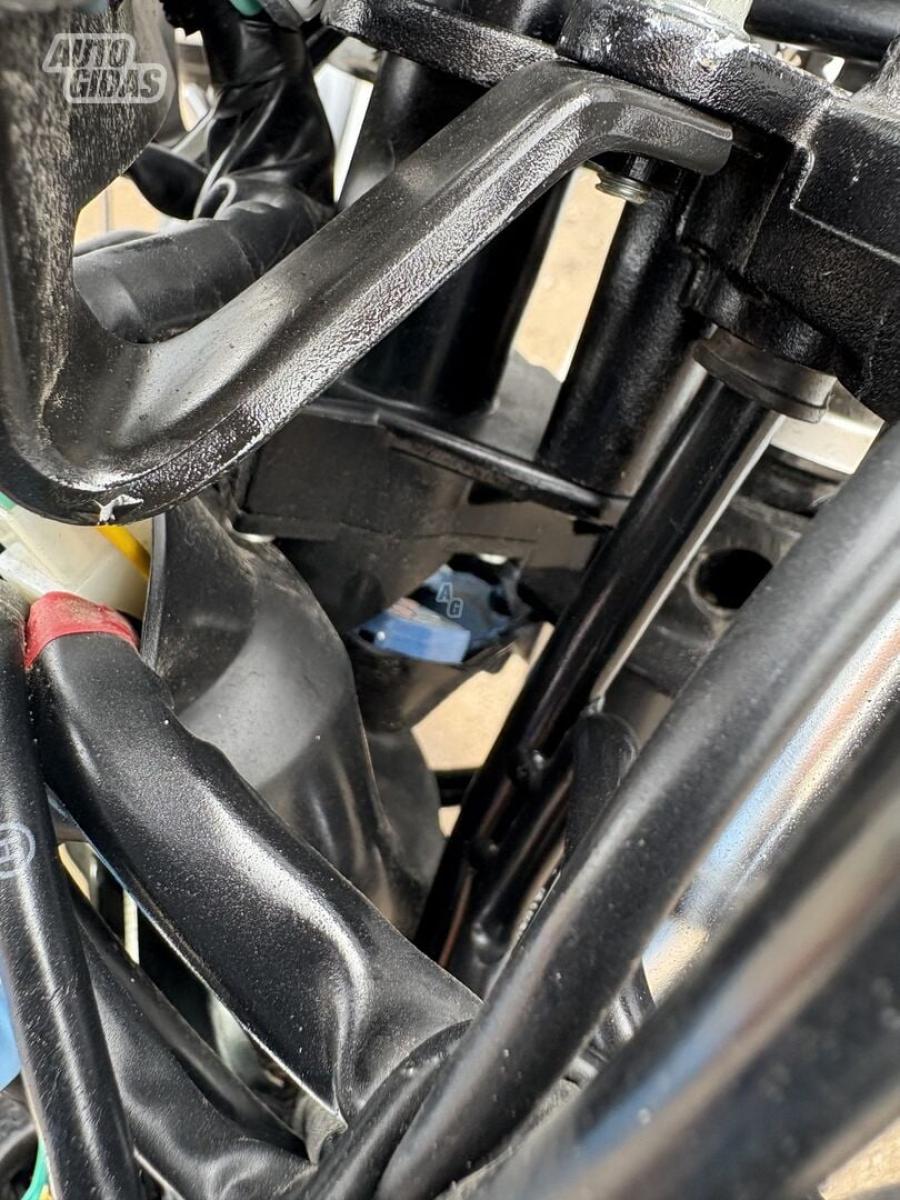 Yamaha YBR 2015 in Kelme, with an engine capacity of 0.13 L and mileage of 10 thousand km for 815 €, photo 16 on AUTOMOTO.COM.LV