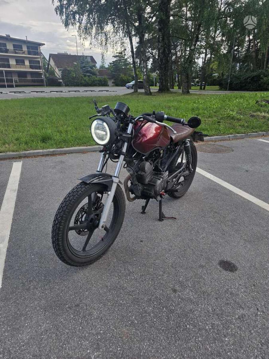 Red Yamaha YBR 2008 in Kaunas, with an engine capacity of 0.13 L and mileage of 61 thousand km for 1500 €, photo 1 on AUTOMOTO.COM.LV