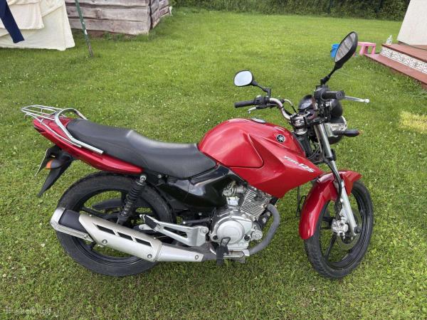 Sarkans Yamaha YBR 2014 Viļņa, ar dzinēja tilpumu 0.12 L un nobraukumu 9 tūkst. km par 1650 €, foto 2 vietnē AUTOMOTO.COM.LV