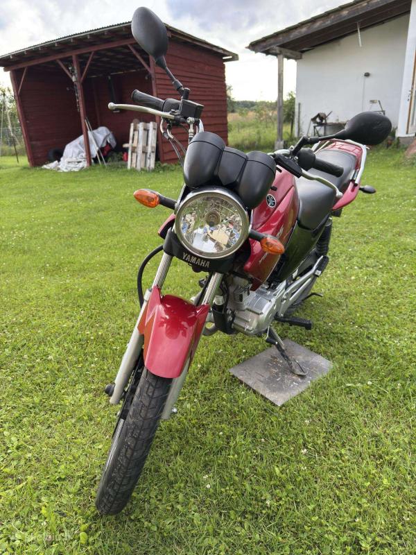 Sarkans Yamaha YBR 2014 Viļņa, ar dzinēja tilpumu 0.12 L un nobraukumu 9 tūkst. km par 1650 €, foto 4 vietnē AUTOMOTO.COM.LV