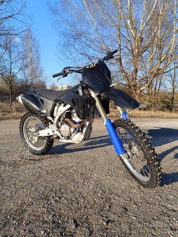 Черный Ямаха YZ 250F 2009 в Вильянди, объемом двигателя 0.25 л и пробегом 0 тыс. км за 1700 €, фото 1 на AUTOMOTO.COM.LV