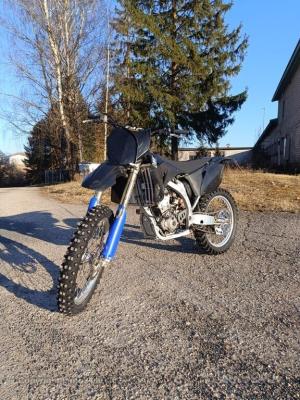 Черный Ямаха YZ 250F 2009 в Вильянди, объемом двигателя 0.25 л и пробегом 0 тыс. км за 1700 €, фото 3 на AUTOMOTO.COM.LV