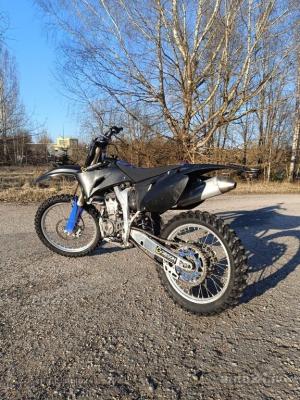 Черный Ямаха YZ 250F 2009 в Вильянди, объемом двигателя 0.25 л и пробегом 0 тыс. км за 1700 €, фото 4 на AUTOMOTO.COM.LV