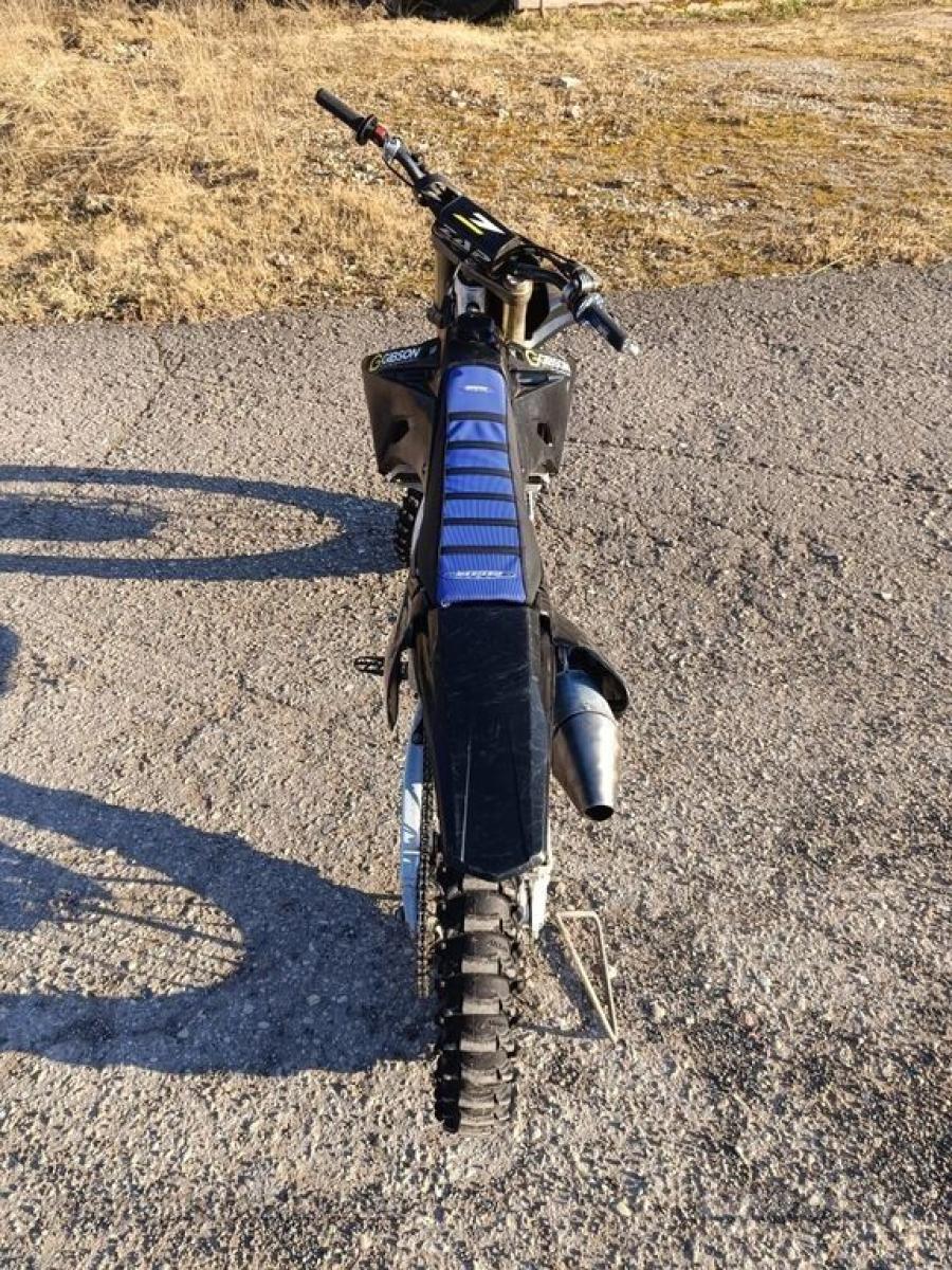 Черный Ямаха YZ 250F 2009 в Вильянди, объемом двигателя 0.25 л и пробегом 0 тыс. км за 1700 €, фото 6 на AUTOMOTO.COM.LV