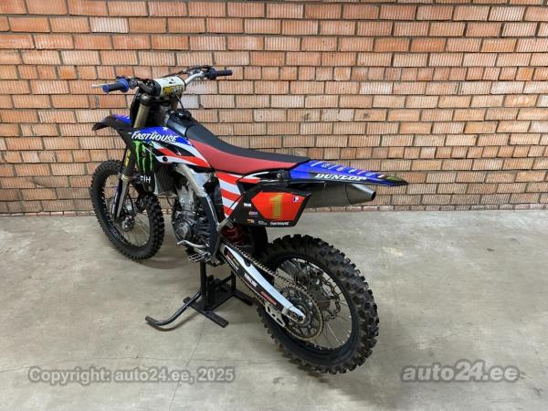 Черный Ямаха YZ 250F 2013 в Пярну, объемом двигателя 0.25 л и пробегом 100 тыс. км за 2590 €, фото 11 на AUTOMOTO.COM.LV