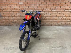 Black Yamaha YZ 250F 2013 in Parnu, with an engine capacity of 0.25 L and mileage of 100 thousand km for 2590 €, photo 13 on AUTOMOTO.COM.LV