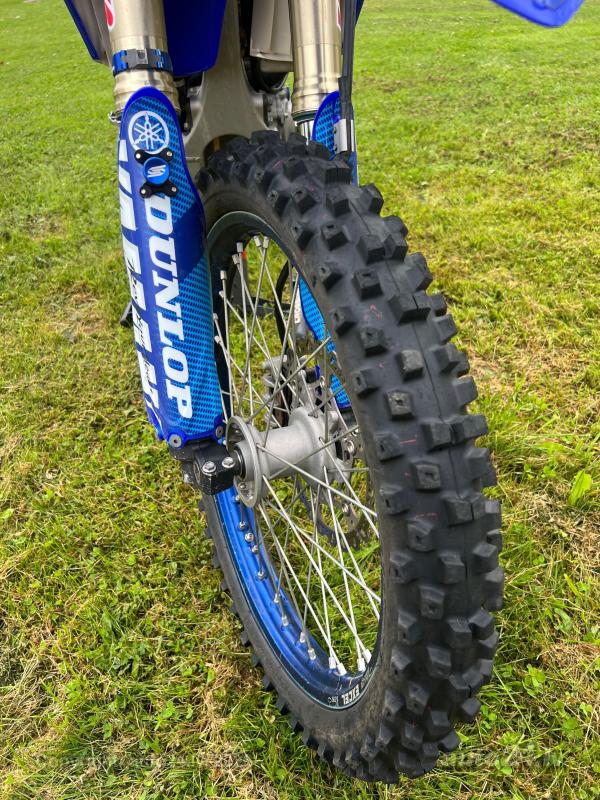 Zils Yamaha YZ 250F 2020 Tallina, ar dzinēja tilpumu 0.00 L un nobraukumu 0 tūkst. km par 4100 €, foto 3 vietnē AUTOMOTO.COM.LV