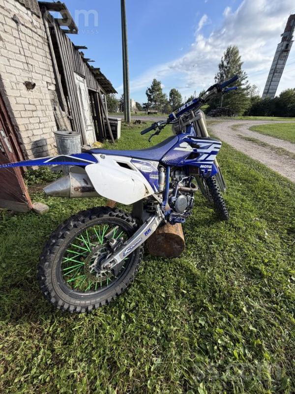 Ямаха YZ 250F 2005 в Айзкраукле на AUTOMOTO.COM.LV Ямаха YZ 250F 2005 в Айзкраукле, объемом двигателя 0.25 л и пробегом 0 тыс. км за 1700 €, фото 2 на AUTOMOTO.COM.LV