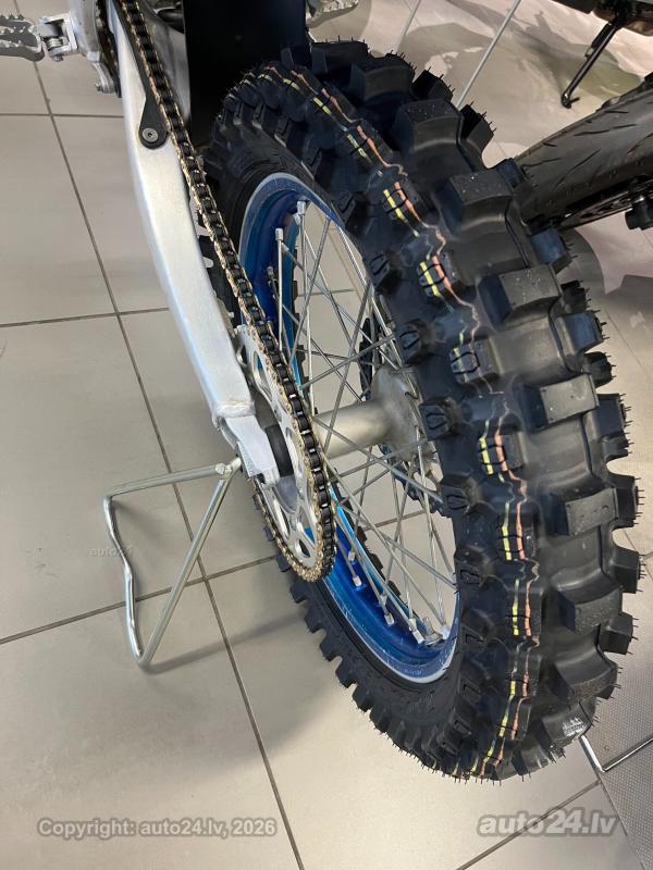 Blue Yamaha YZ 450F 2026 in Tallinn, with an engine capacity of 0.45 L and mileage of 0 thousand km for 6200 €, photo 5 on AUTOMOTO.COM.LV
