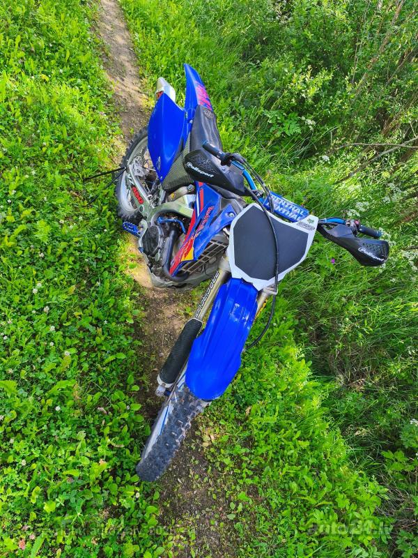 Yamaha YZ 450F 2008 in Narva, with an engine capacity of 0.45 L and mileage of 0 thousand km for 1900 €, photo 8 on AUTOMOTO.COM.LV