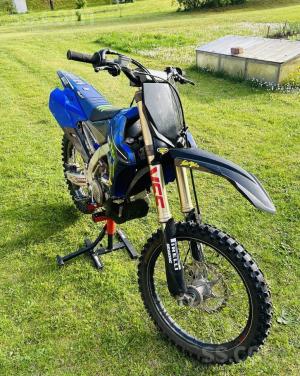 Ямаха YZ 450F 2016 в Алуксне, объемом двигателя 0.45 л и пробегом 0 тыс. км за 3150 €, фото 8 на AUTOMOTO.COM.LV