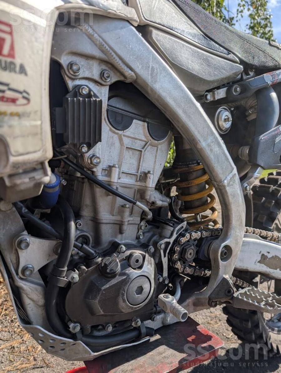 Yamaha YZ 450F 2016 in Riga, with an engine capacity of 0.45 L and mileage of 0 thousand km for 3500 €, photo 5 on AUTOMOTO.COM.LV
